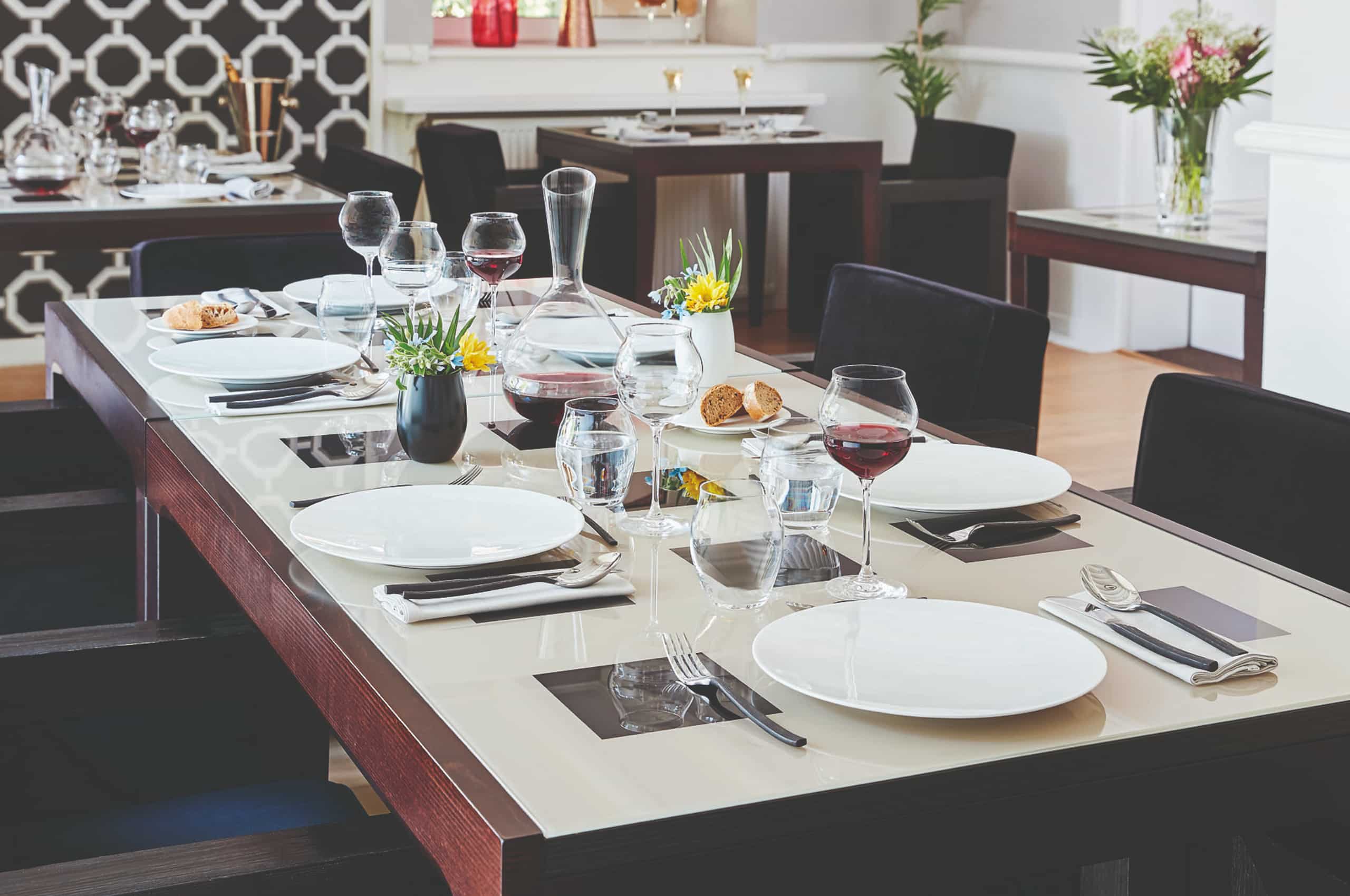 Astuces pour dresser une belle table haut de gamme - Chef&Sommelier Astuces pour dresser une belle table haut de gamme - Chef&Sommelier